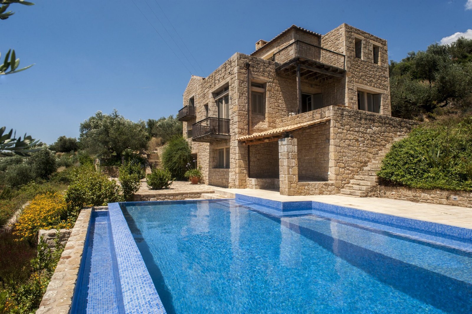 The Family House - Etsi Architects